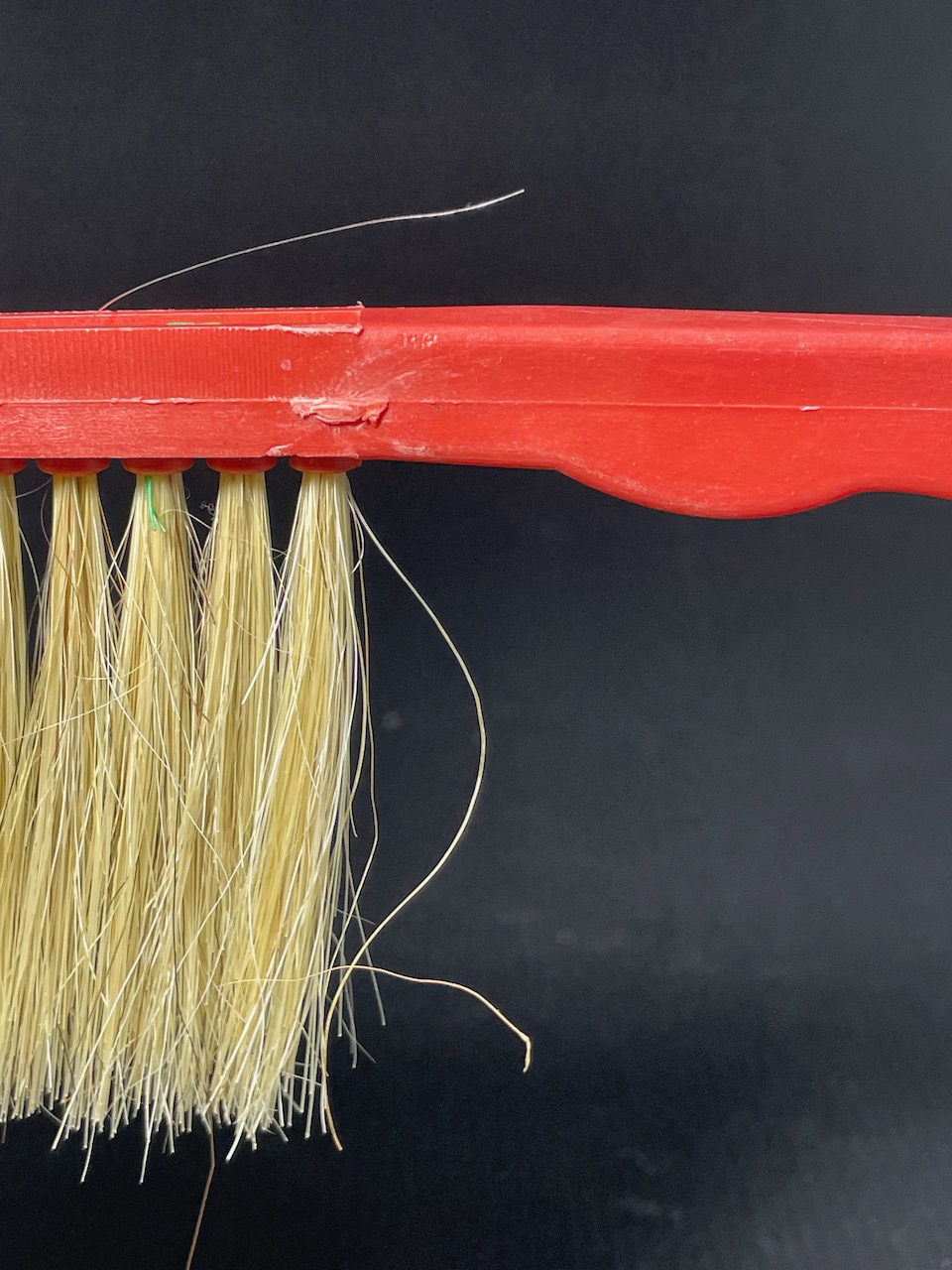 Bee Brush - Basic - Bristle Single Row Wooden handle