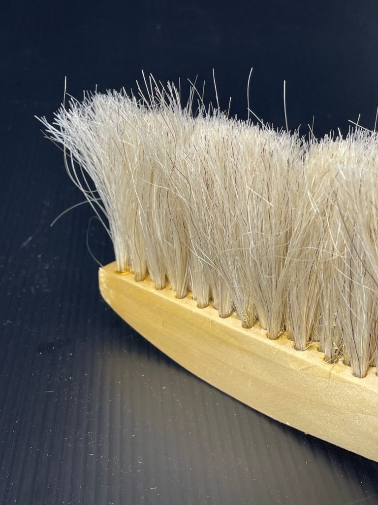 Bee Brush - Basic - Bristle Single Row Wooden handle
