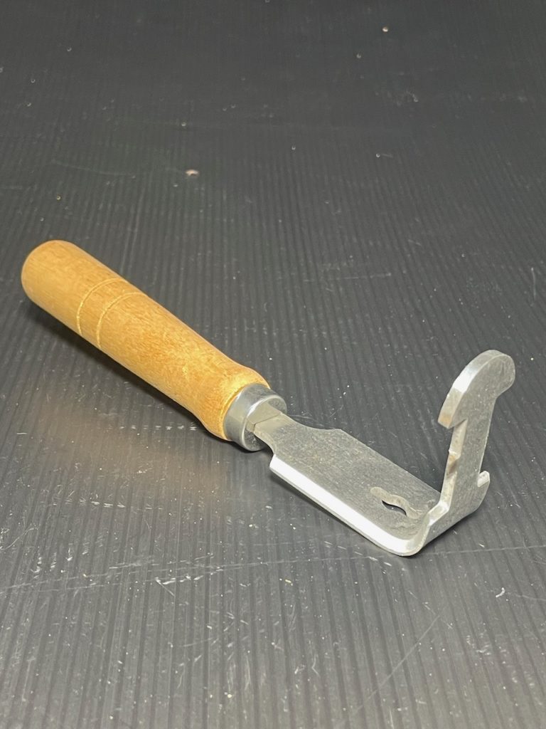 Beehive Frame Cleaning Tool