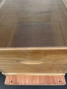 Stainless Steel Mesh for 8 Frame Beehive