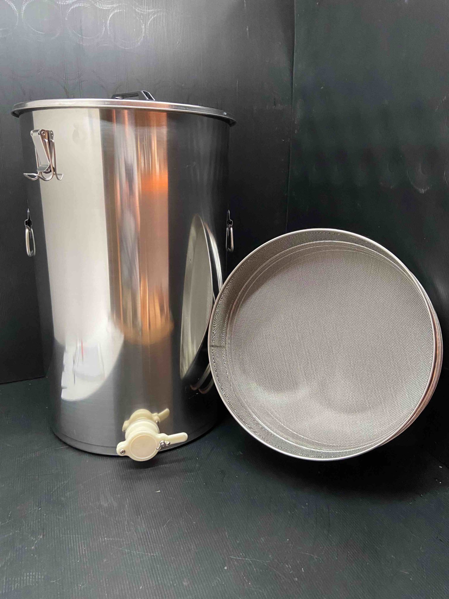 Honey Tank with Strainer MS-HT-12